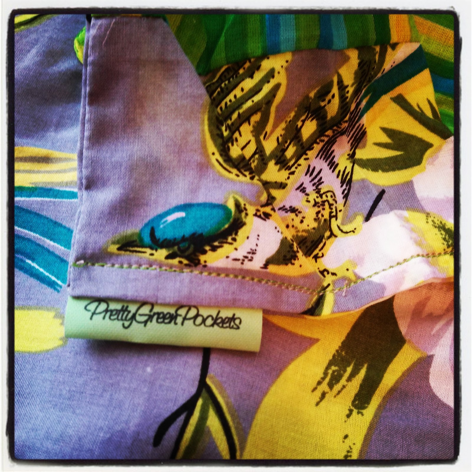 Pretty Green Pockets Baby Wearing Bag Review | Thoughts of a Mother