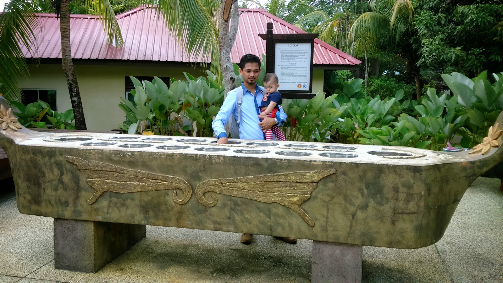 Lensa Pijut: Trip Raya ----> Pulau Langkawi :: Makam Mahsuri