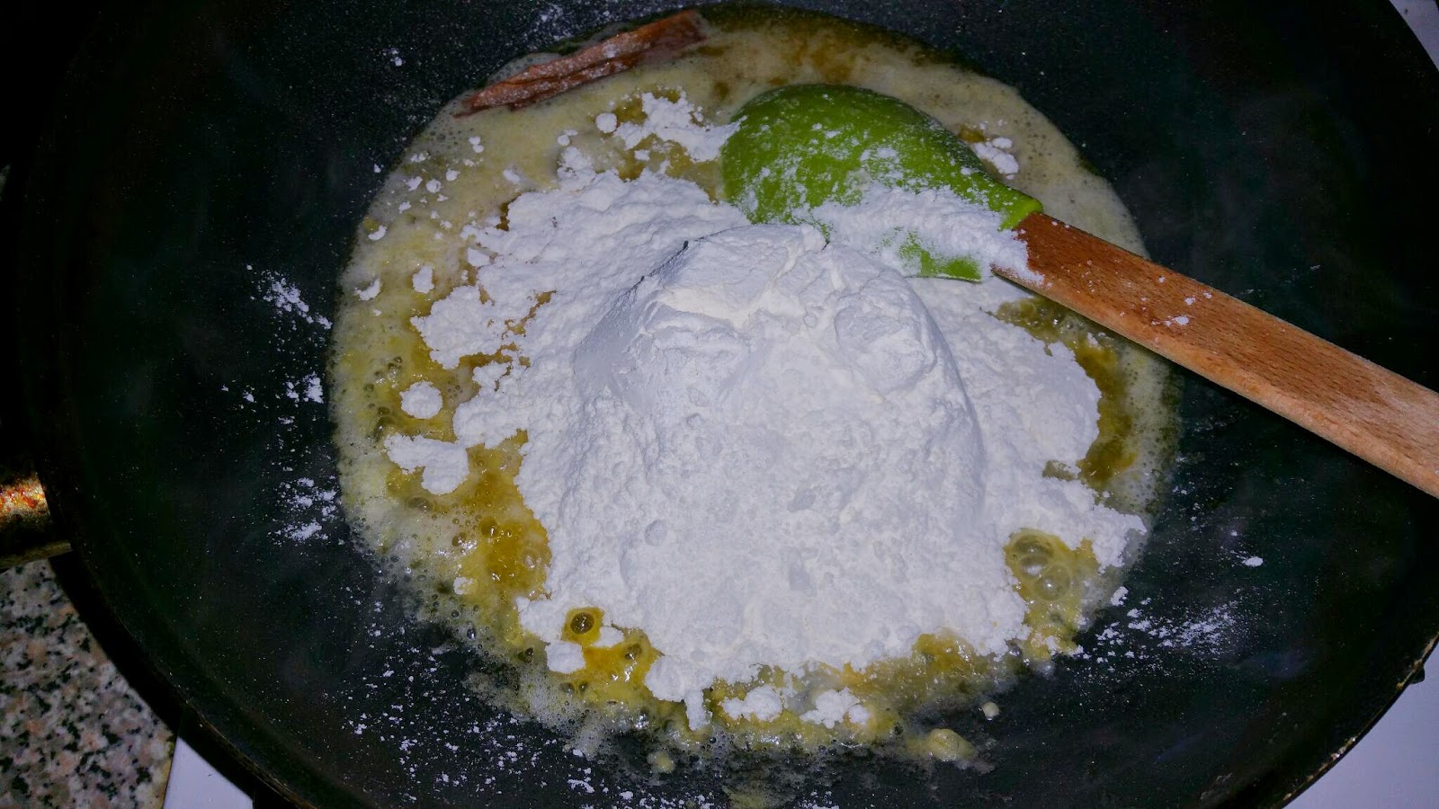 The Travelling Undhal: Tusha shinni/halwa