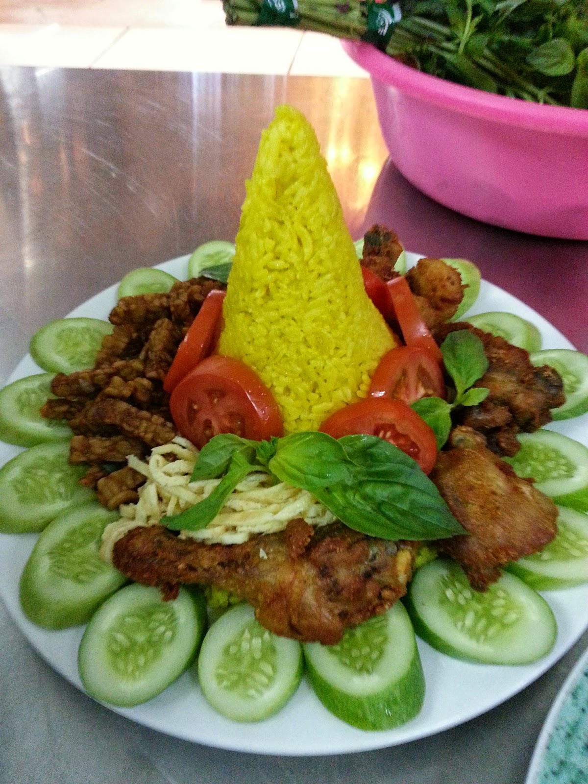 Nasi Tumpeng - Yellow Rice Mountain Recipe