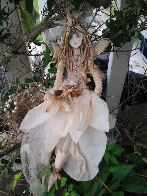Sea Gypsy Studio: Paper Doll 3 and a Nest