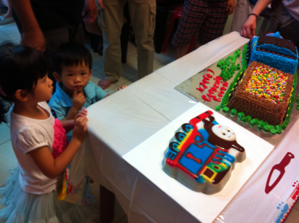 Hazel Goh - 吴昱萱 and Hayden Goh 吴俊毅