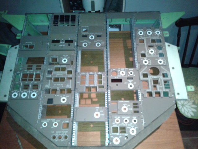 Boeing 767-332ER Project: More overhead