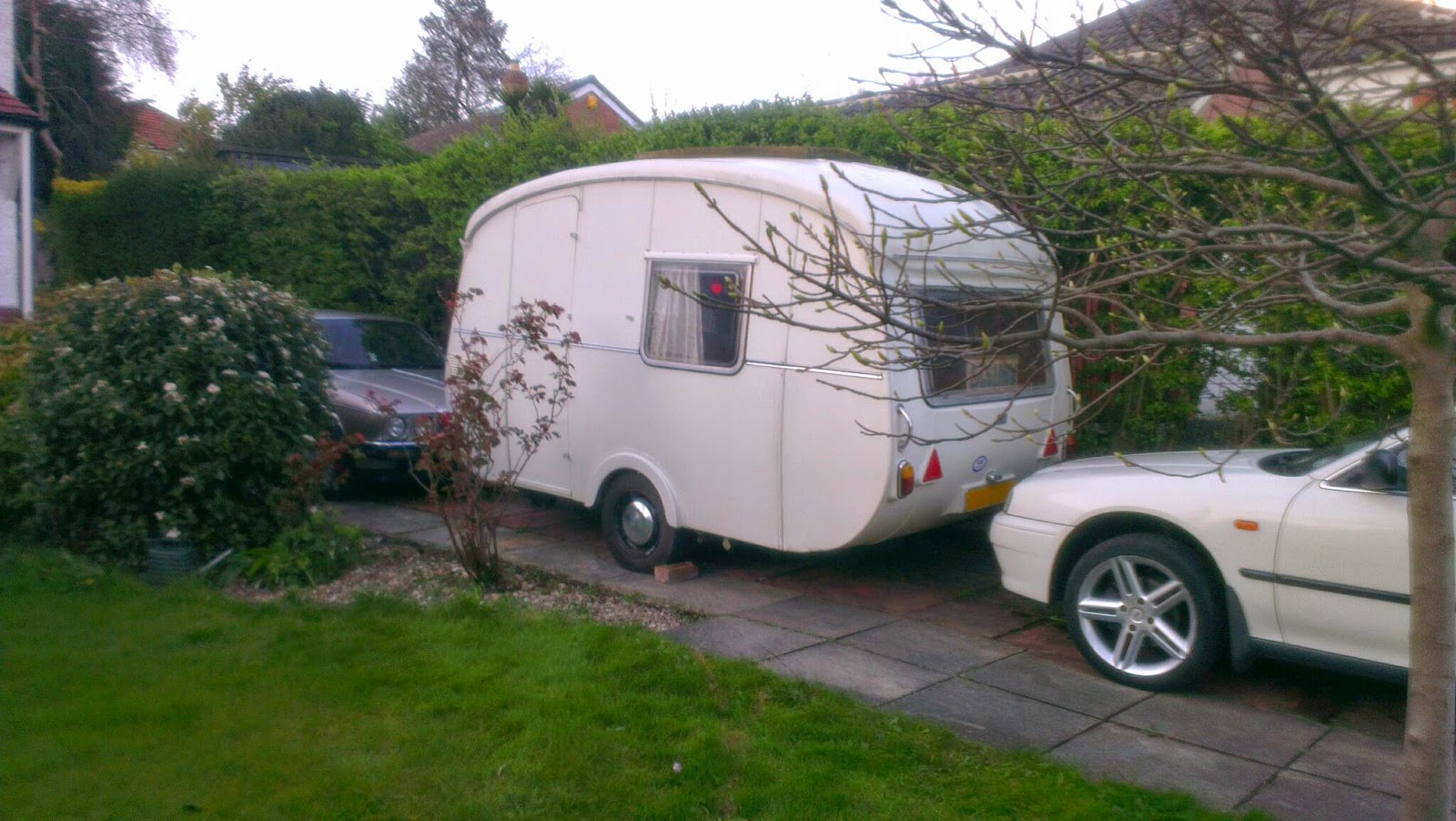 1963 Cheltenham caravans puku 2: Cheltenham Fawn comes to visit