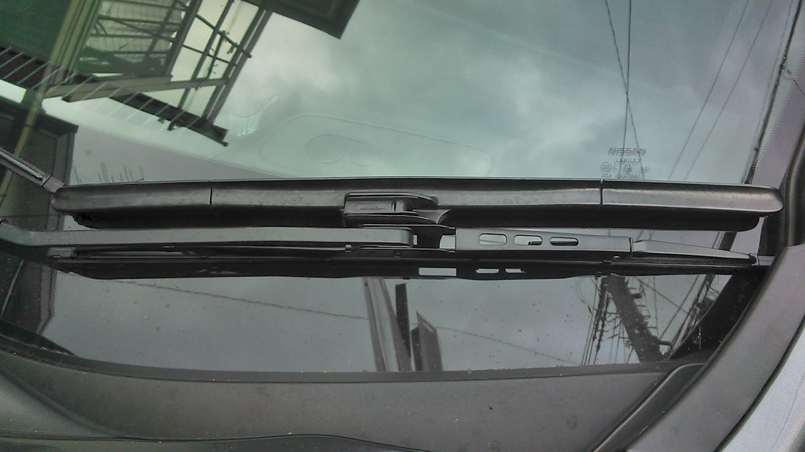 とっちゃん: [LEAF]ワイパー交換