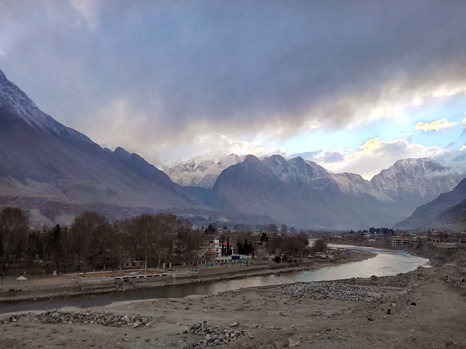 Riaz Paras Photography: Gilgit River