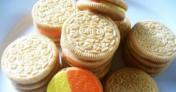 Candy Corn Oreos Are Here! | Jan CAN Cook