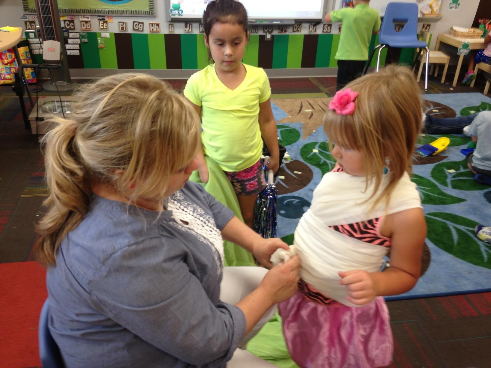 Mrs. Surber's Kindergarten Class: Dramatic Play Center