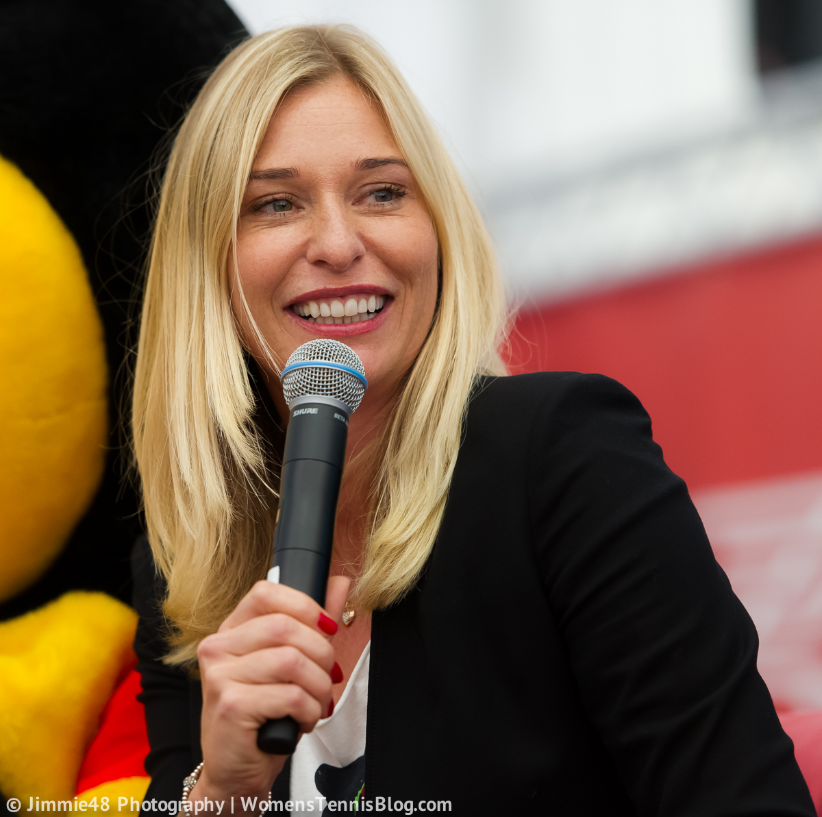 Who Is The Female Presenter On Eurosport Tennis at Terry Hanson blog