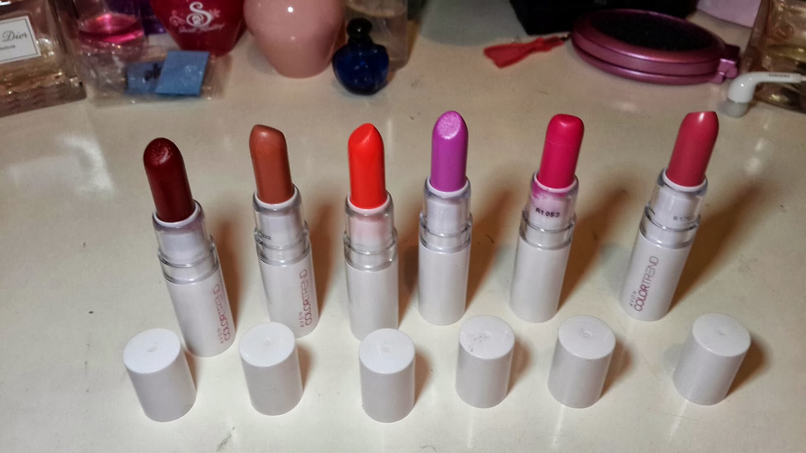 Hacetuumoda: Labiales Avon Color trend