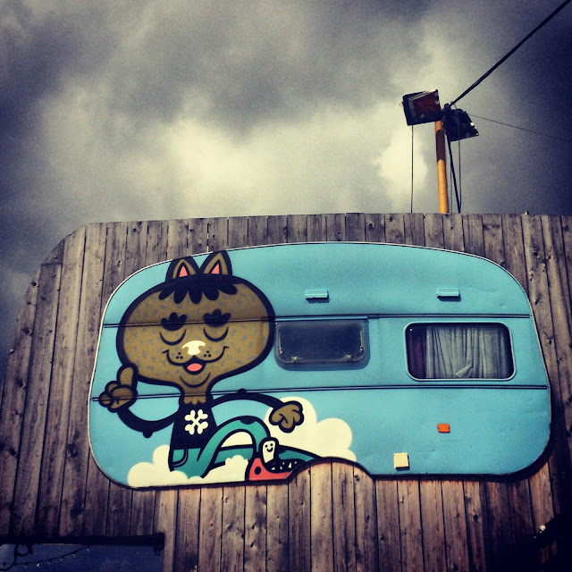 fotografie Matthias Tytgat (mt): Graffiti on a camper 3