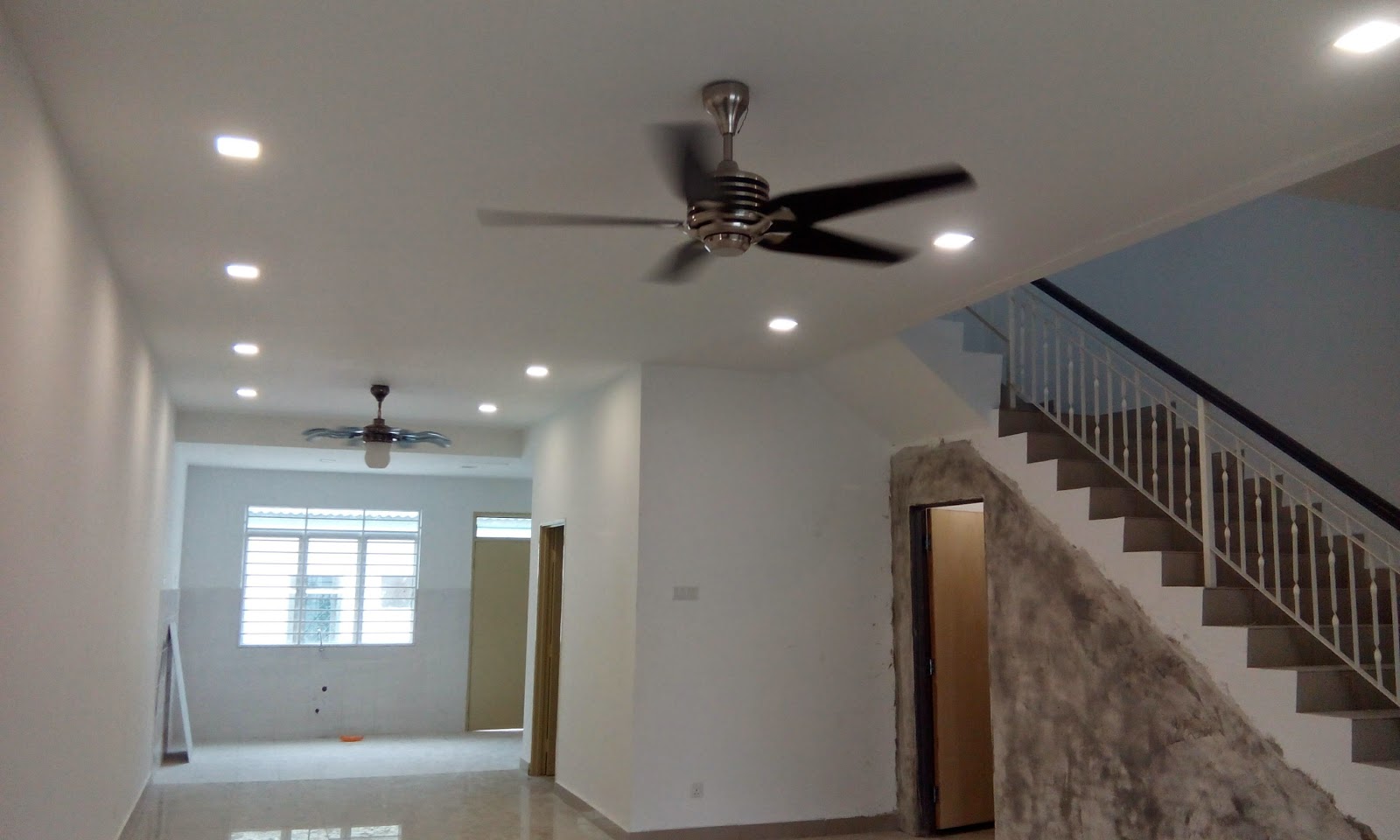 Plaster Ceiling and Wall (drywall gypsum construction): Flat plaster ...