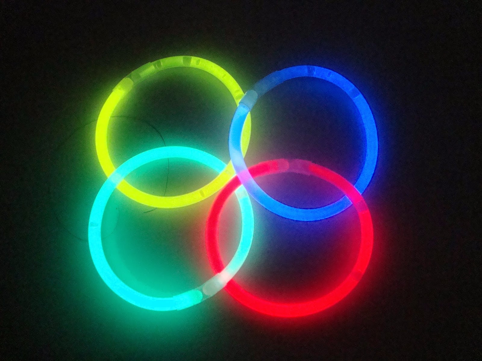 Dunia Gemerlap: Gelang Glow Stick / Gelang Light stick Fosfor Model Potek