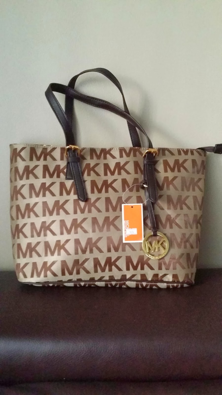 De'Jon Wear Clothing & Accessories