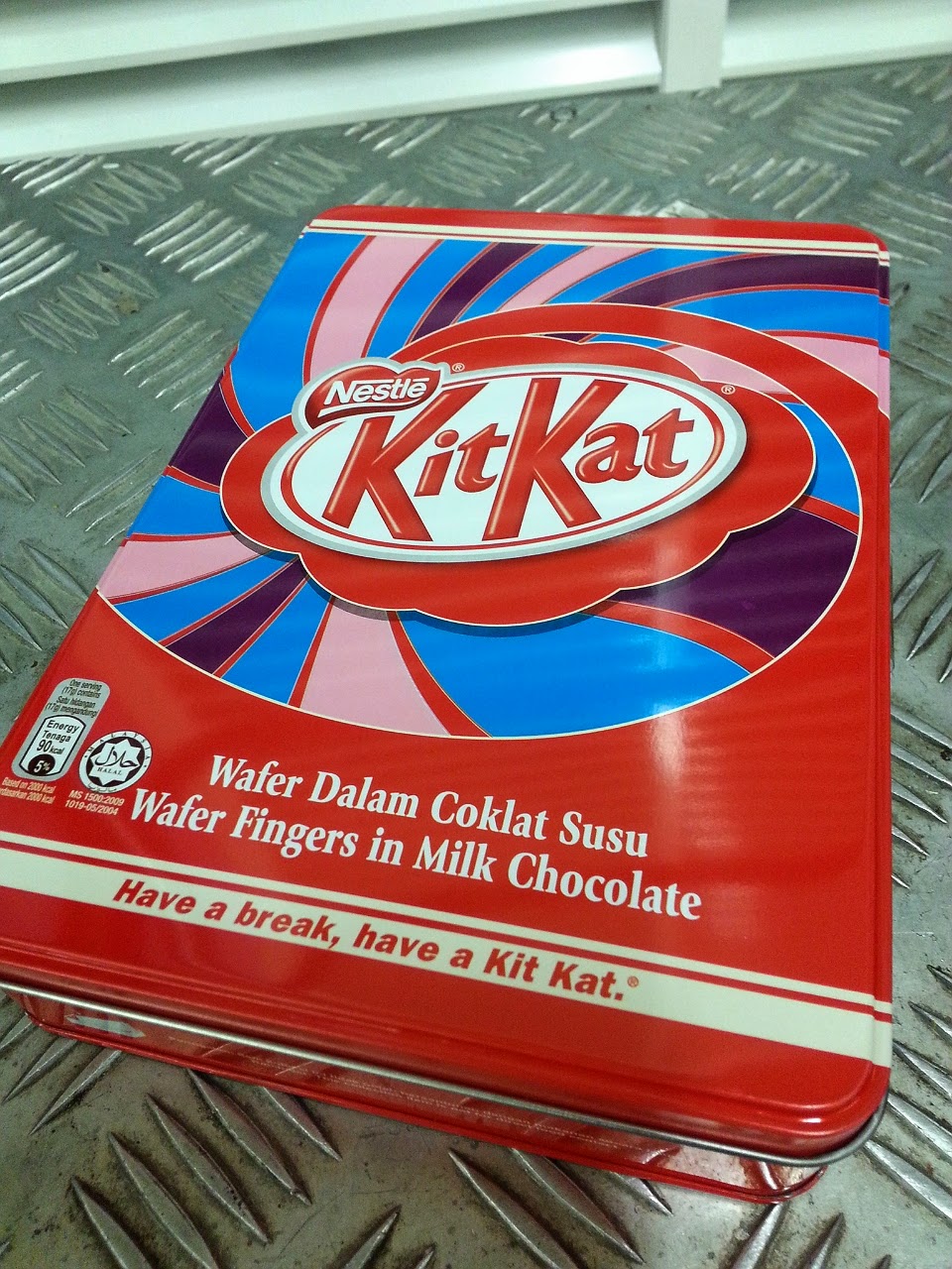 Gostan Sikit: Kit Kat - 12 pack wafer tin