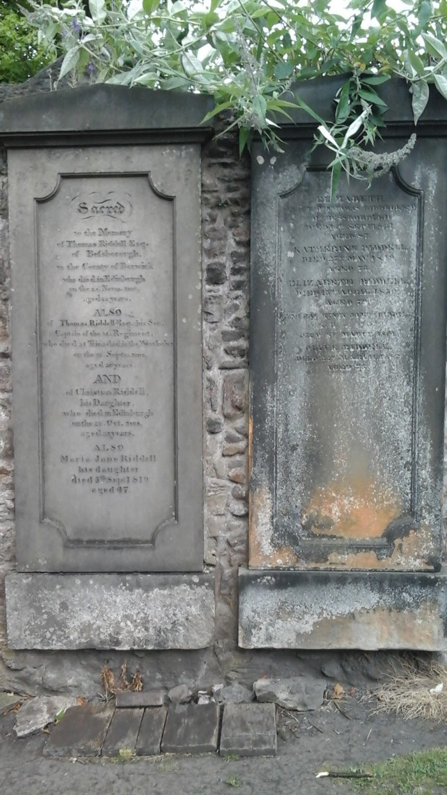 And Awaaay We Goooo: Sight Seeing in Edinburgh