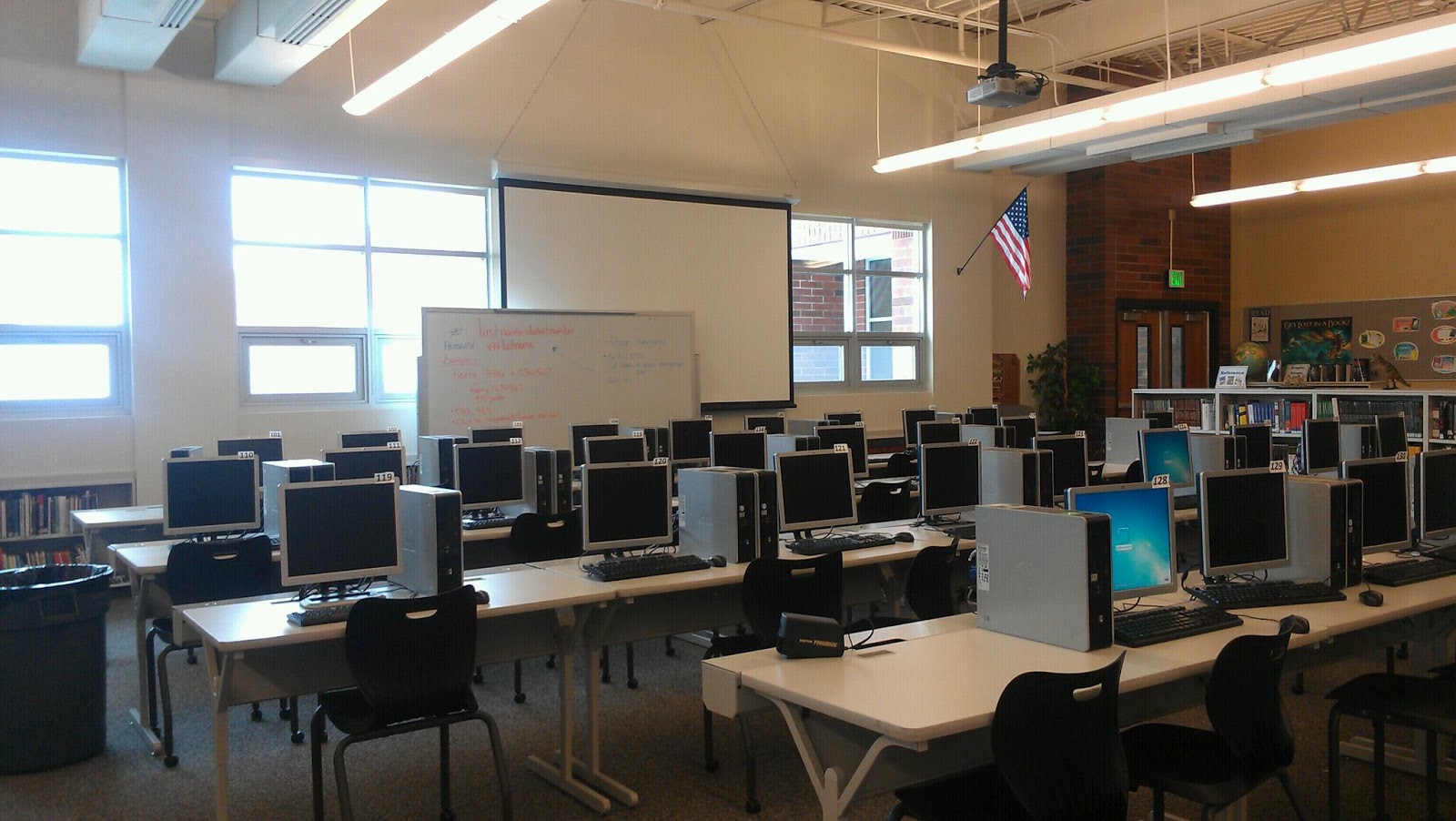 USU Librarian: AMS Library computer lab & projector