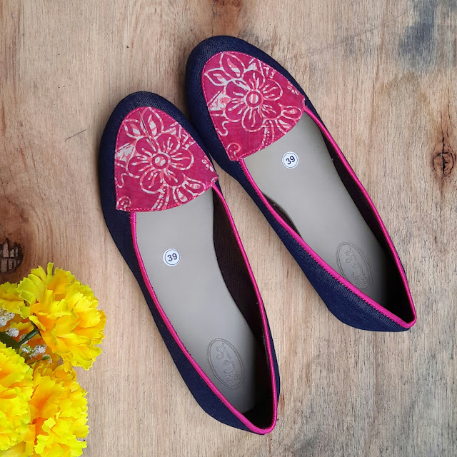 ETNIKAFLAVA for your proudness of our own culture: Sepatu motif batik