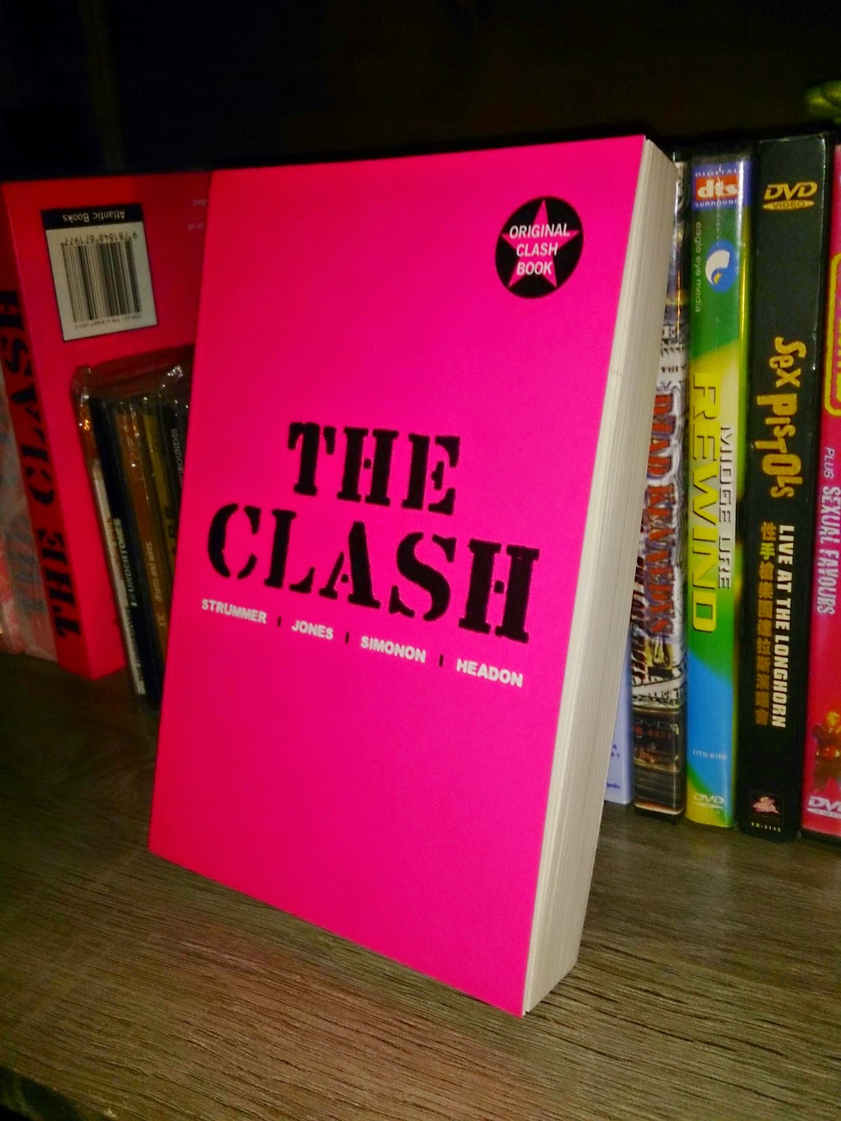 AURAL GARAGE: THE CLASH - BOOK - ORIGINAL CLASH BOOK