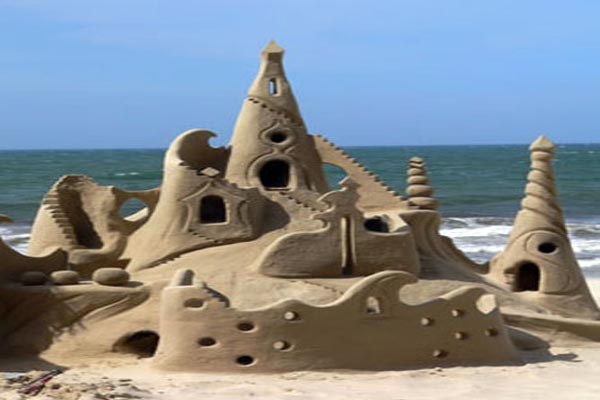 Life Style: Creative sand art