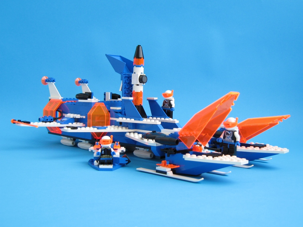 Bricker - Construction Toy by LEGO 6973 Deep Freeze Defender