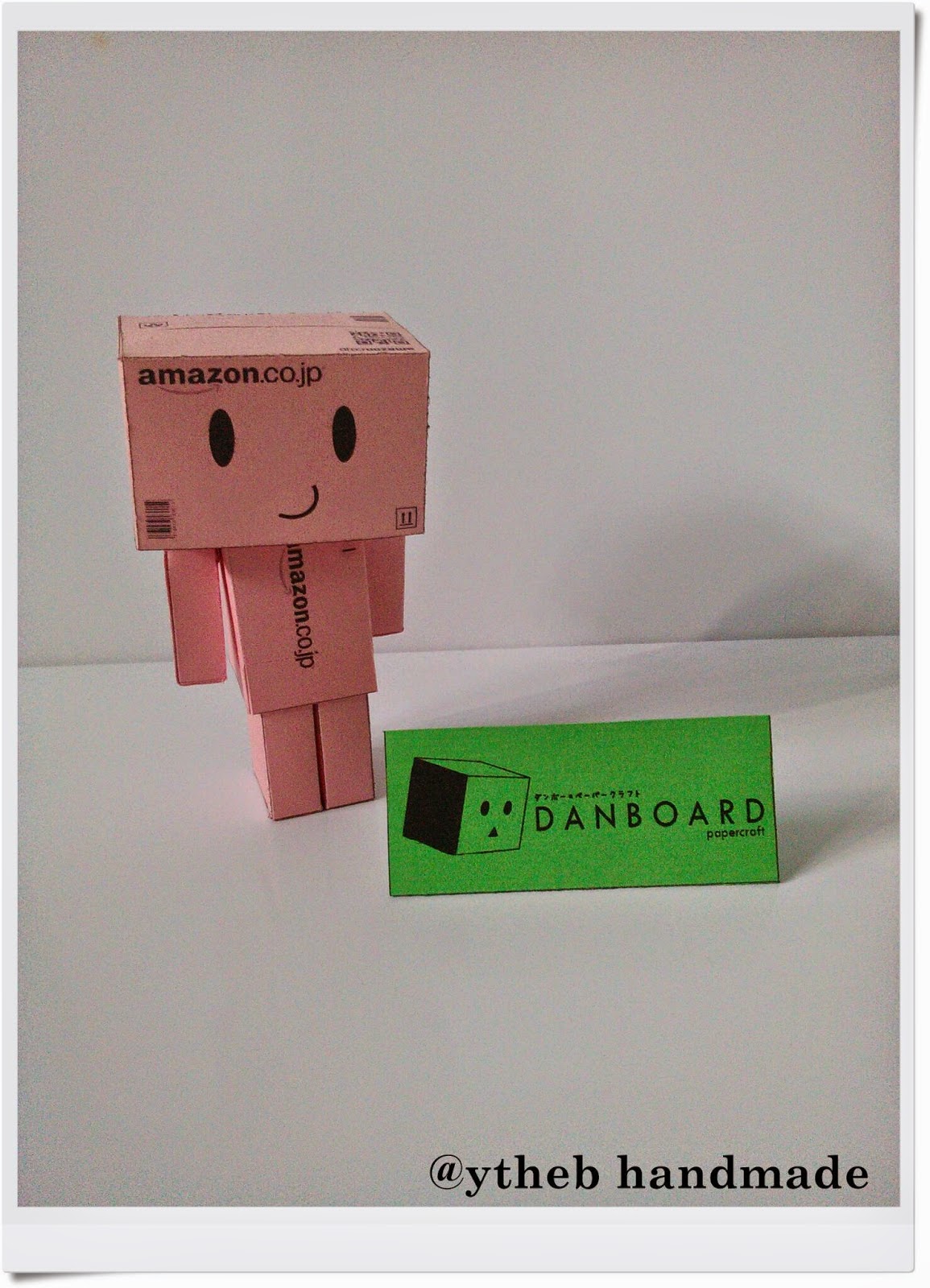 YtheB Handmade: Danboard Papercraft