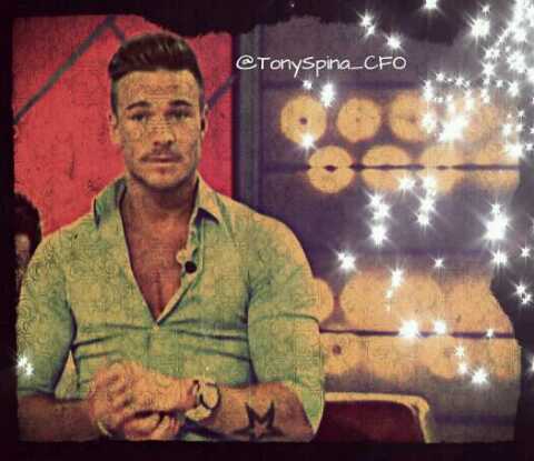 MyHyV- Tony Spina : Capturas de Tony.