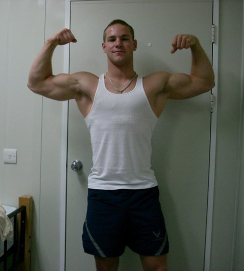 Manly Straight Men: Manly Bro Flexes His Big Biceps