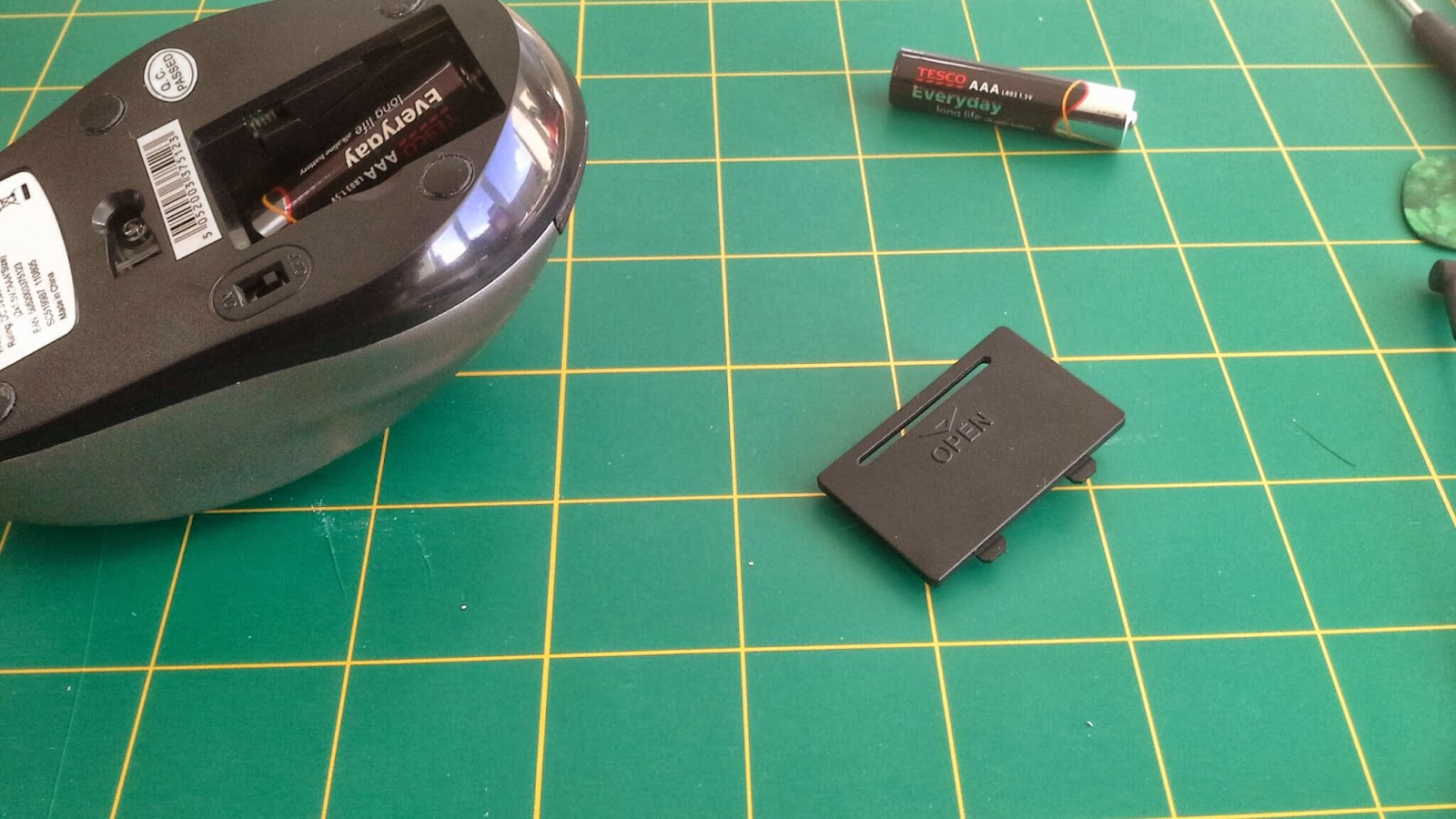 Drastic Plastic: Technika Wireless Mouse Disassembly