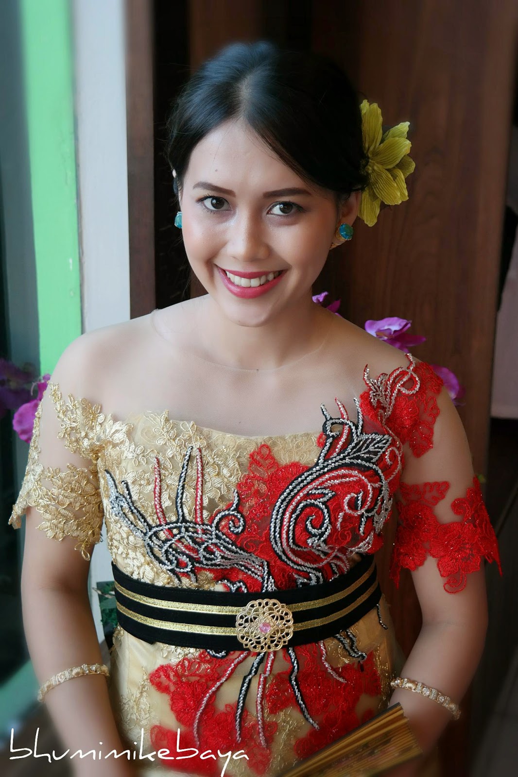 74+ Inspirasi Kombinasi Warna Merah Dan Emas, Kombinasi Warna