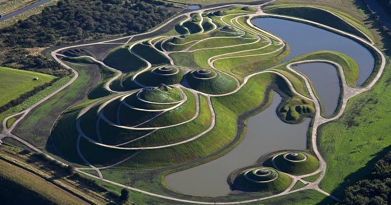 Charles Jencks’s Peculiar Landscaping Art | Amusing Planet