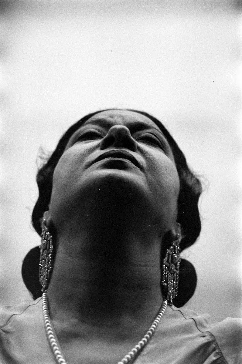 Om Kalthom, Cairo Singer - Howard Sochurek — Google Arts & Culture