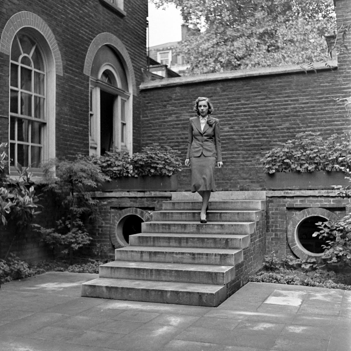 Virginia Cowles — Google Arts & Culture