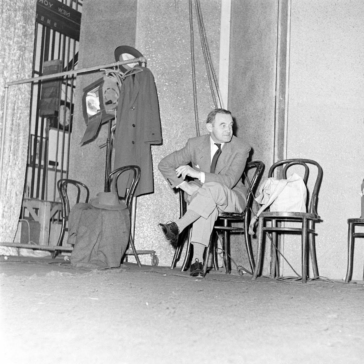 Academy Awards 1945 - Walter Sanders — Google Arts & Culture