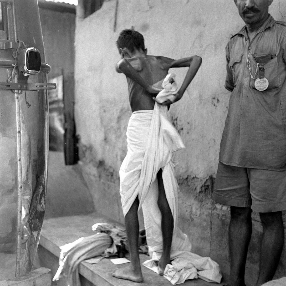 Calcutta And Bengal Famine - William Vandivert — Google Arts & Culture
