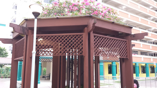 Octagonal Hut Structure Portal in Tampines New Town Tampines New Town ...