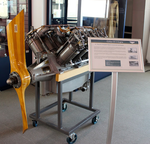OX-5 Aircraft Engine - Curtiss Aircraft Company — Google Arts & Culture