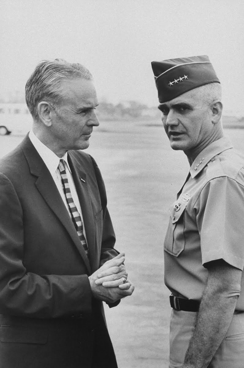 Larry Burrows — Google Arts & Culture