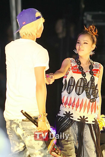 G-Dragon และ Sandara Park มีบางอย่างเกิดขึ้น?