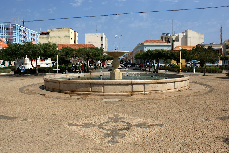Cabo Verde:Praça Alexandre Albuquerque, Plateau - Momentos e Olhares