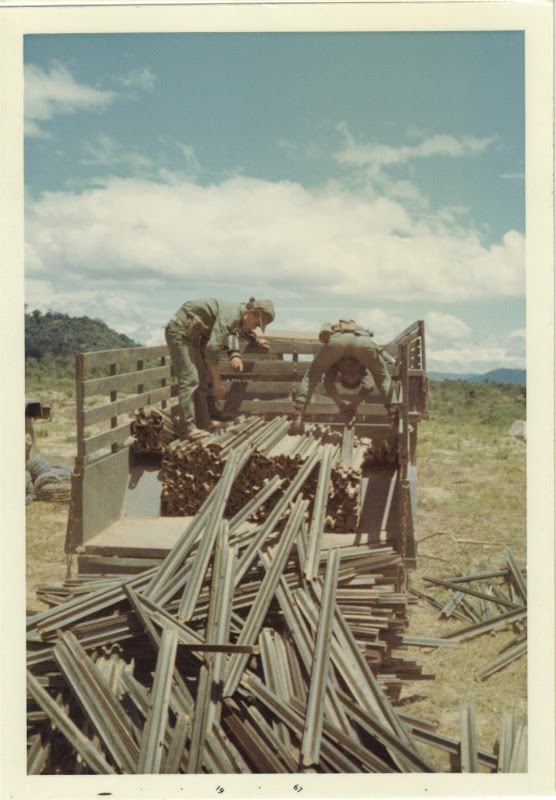 Armorama :: US engineer stakes