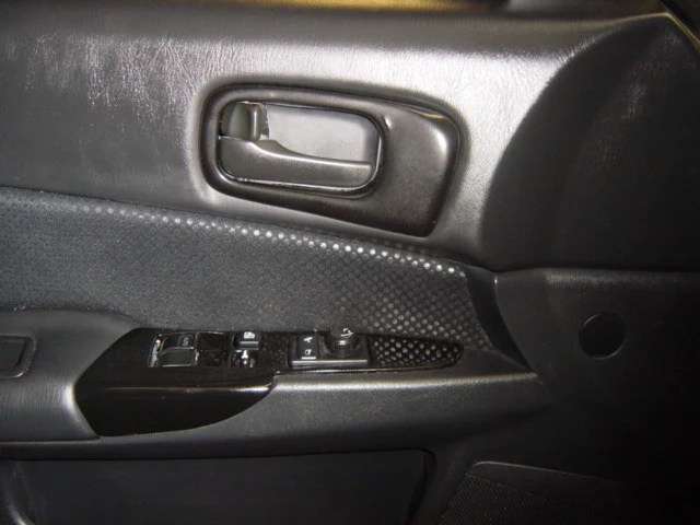 Left hand drive R34 Nissan Skyline GT-R - Nissan Skyline GT-R s and GTR ...