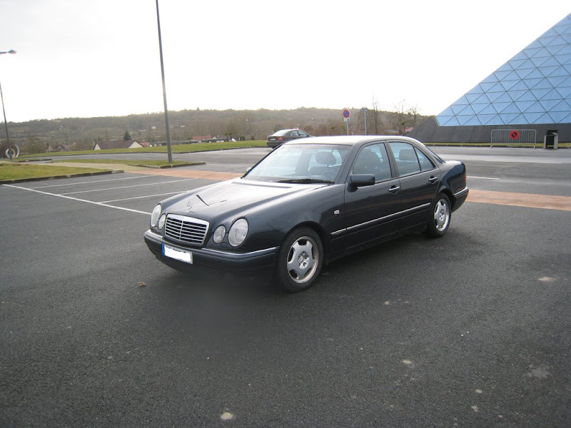 Vends W210 E 290 TD Avantgarde 155 000 kms