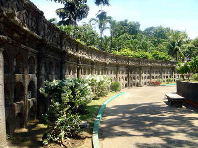 The Philippines: Places at JamesBaquet.com: First Burial Place of Jose ...