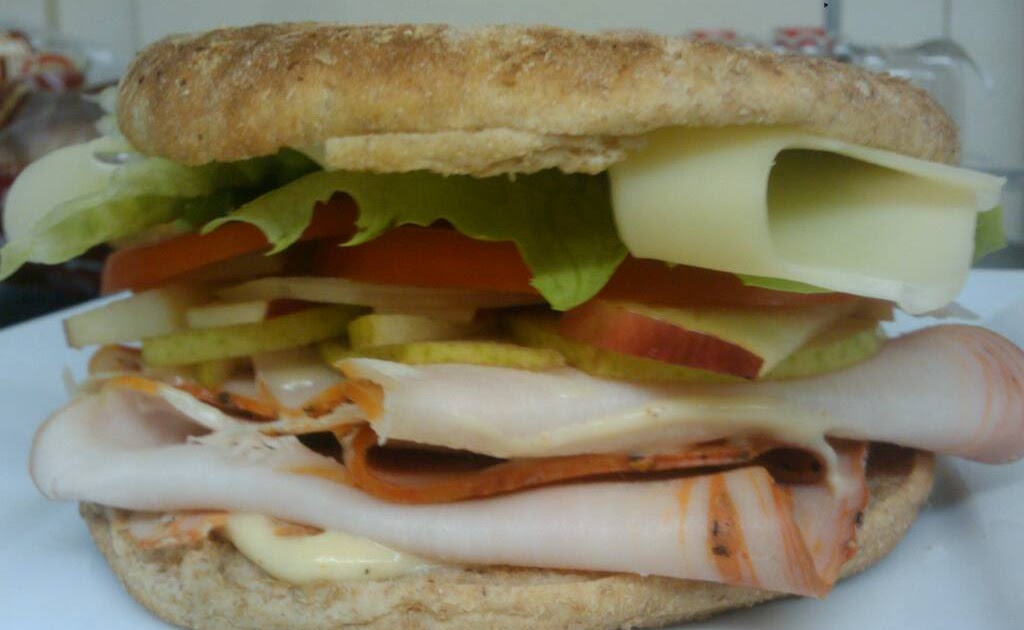 Fresh Rick's - Awesome Food from Home: Turkey and Swiss Sandwich