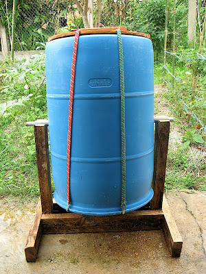 How to make a compost tumbler | metikos