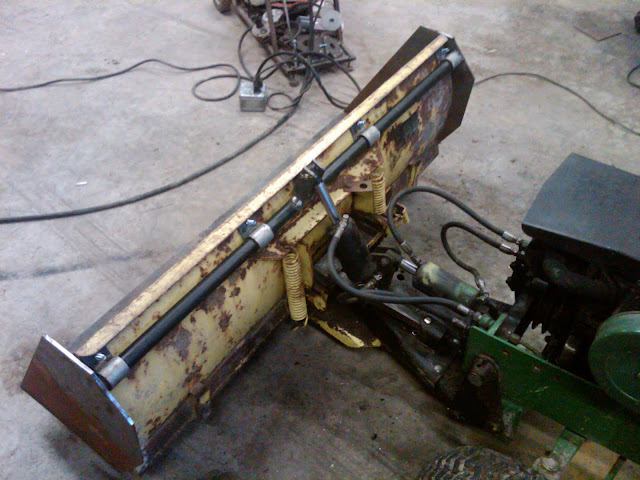 Just finished my homemade version of the Superior scoop/Johnny Bucket ...