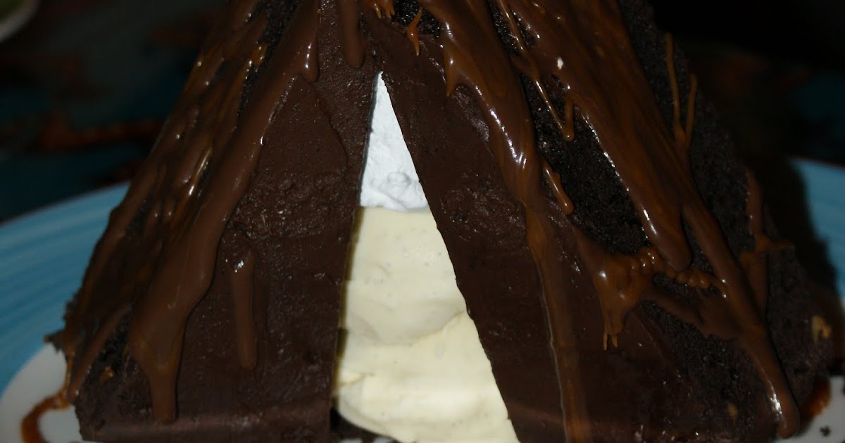 Fun, Fancy, and Frivolous!: Rainforest Cafe's Volcano Cake