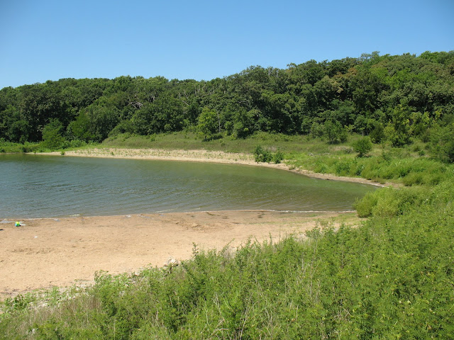 los Miller: Hiking at Clinton Lake