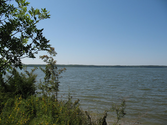 los Miller: Hiking at Clinton Lake